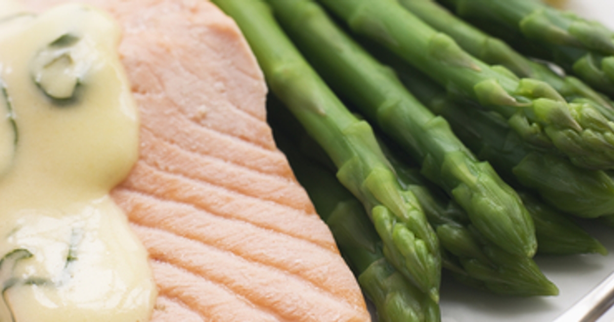 Poisson poché à la crème - Châtelaine